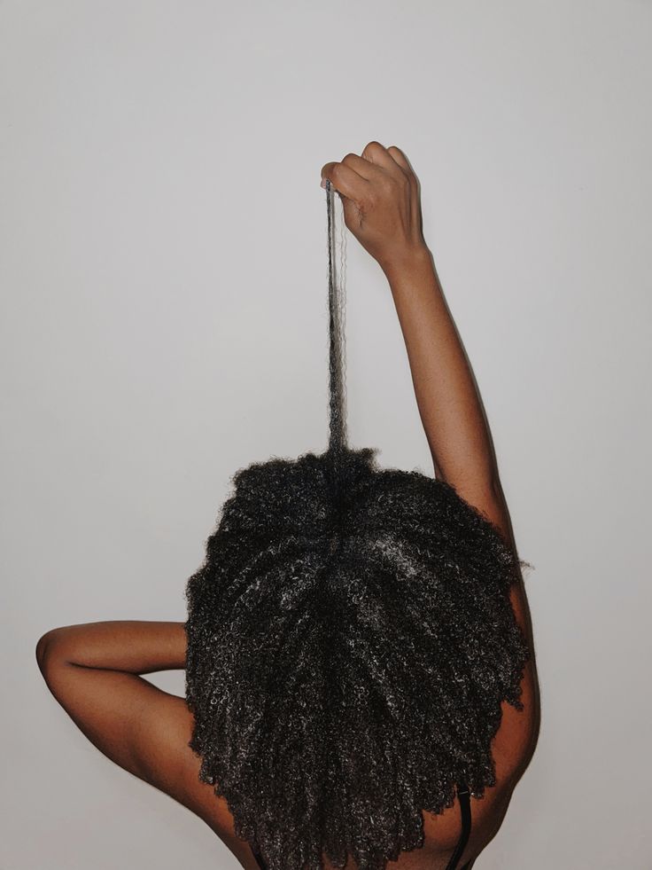 UNDERSTANDING SCALP AGING: A SIMPLE ESSENTIAL GUIDE – amare aesthetics